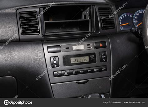 Novosibirsk Russia March 2020 Toyota Runx Close Central Control Panel — Stock Editorial Photo