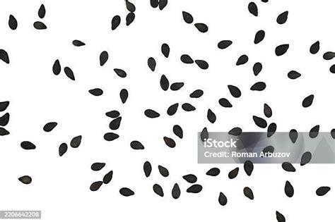 흩어져있는 검은 참깨는 흰색 배경에 고립되어 있습니다 완전히 초점이 맞춰집니다 전체 피사계 심도 상의 모습 건강한 생활방식에