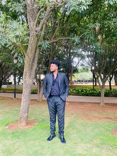 niranjan anil medium