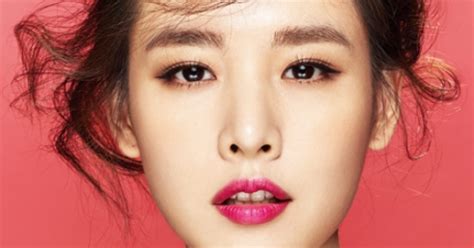 조윤희 화보 사랑스러운 핑크 메이크업인형 같아 조윤희 화보 사랑스러운 핑크 메이크업인형 같아