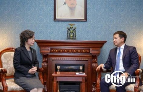 БНХАУ ААС МОНГОЛ УЛСАД СУУХ ЭЛЧИН САЙДЫГ ХҮЛЭЭН АВЧ УУЛЗАВ