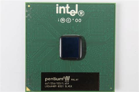 Intel Pentium III MHz Clous