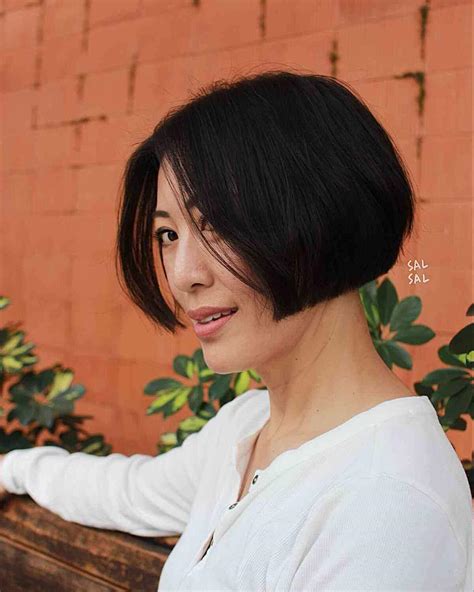 27 Jaw Length Blunt Bob Cuts That Redefine Style