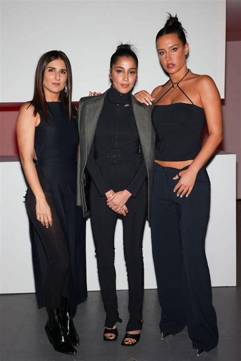 Adèle Exarchopoulos Marcia Fashion Show In Paris 03012023 • Celebmafia