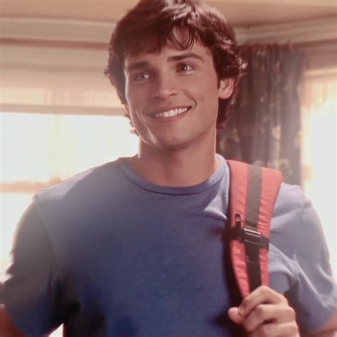 Smallville Clark Kent Smil
