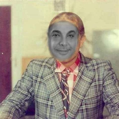 انتخبوا مستر ابو كرتونه الاحمدى