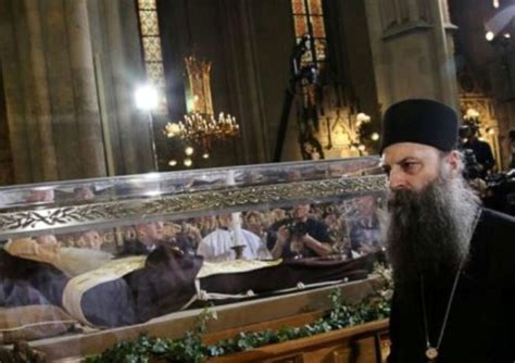 „БОРБА ЗА ВЕРУ“ Коме се Порфирије поклонио Наука и култура