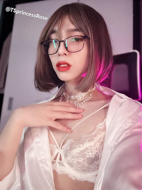 Your future girlfriend 😻 : r/Asiantraps