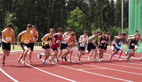 무료 이미지 달리는 스포츠 지구력 체육 실기 스프린트 인간 행동 육상 경기 헵타 칠론 중간 거리 달리기 800 미터 4 100 미터 계전기