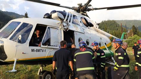 შოვში სტიქიის ზონაში ვერტმფრენმა სამაშველო სამუშაოები დილამდე შეაჩერა Netgazeti • შოვი