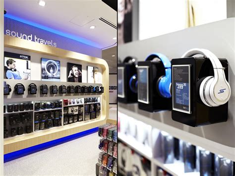 Electronic Retail Interior Design