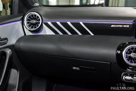 2023 Mercedes Amg A35 4matic Sedan 小改款登场！搭48v轻混动系统，可输出306 Hp400 Nm；预售价