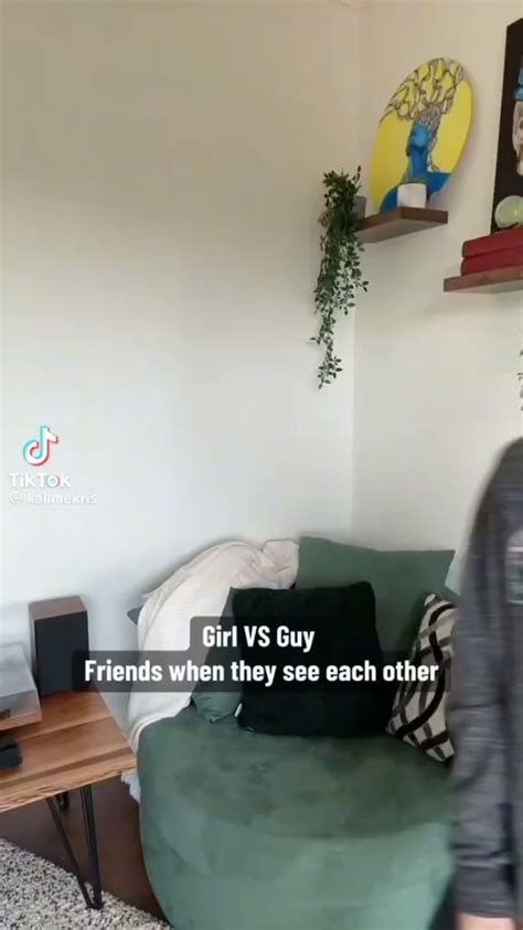 Girl Vs Guy R Kallmekris