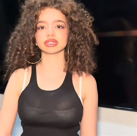 Demitra Kalogeras Healthy Curly Hair Pretty People Curly Hair Styles