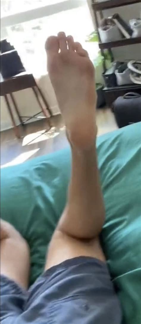 Sam Dezzs Feet