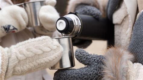 Два методи які допоможуть позбутися неприємного запаху в термосі Читайте на Ukr Net