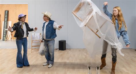 Philippe Quesne Le Paradoxe De John Festival Dautomne