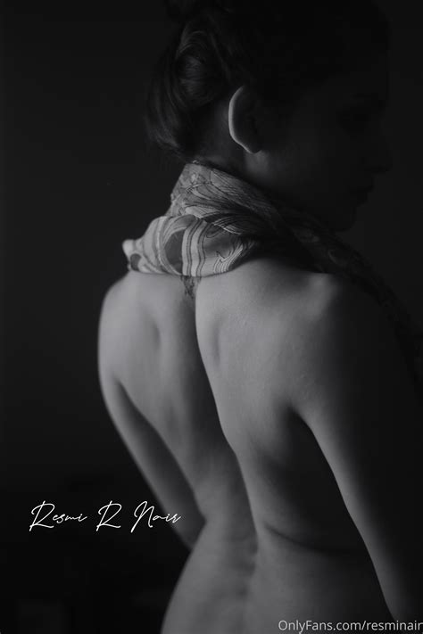 Resmi Nair Indian MILF 3648x5472 82c00d7c6896d8b3c3a7939796442b98 Porn Pic