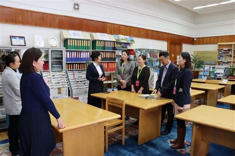 Хүүхдийн номын өргөөний хамт олон парламентын номын сантай танилцлаа