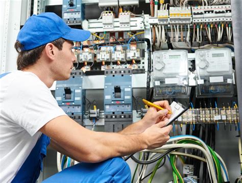 What Does A Journeyman Electrician Do With Pictures