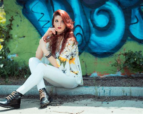 Download Wallpaper Summer Face Model Legs Martina Cecilia Section