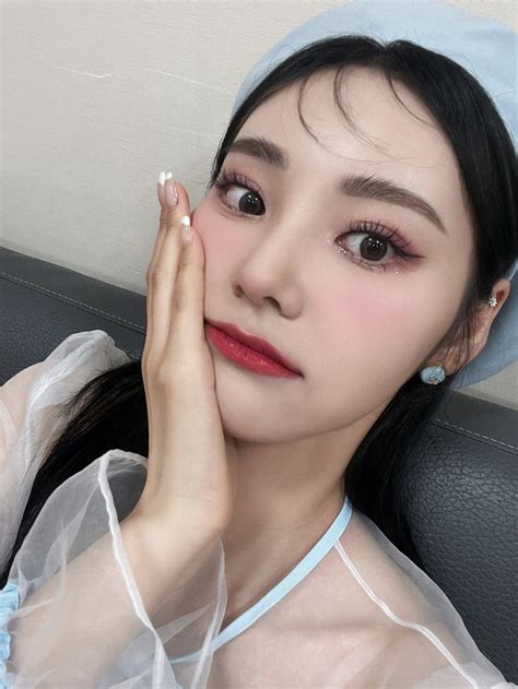 이달의 소녀 LooΠΔ On Twitter Novios