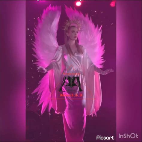 White Woman In White Winged Angel Costume 1634919 ›