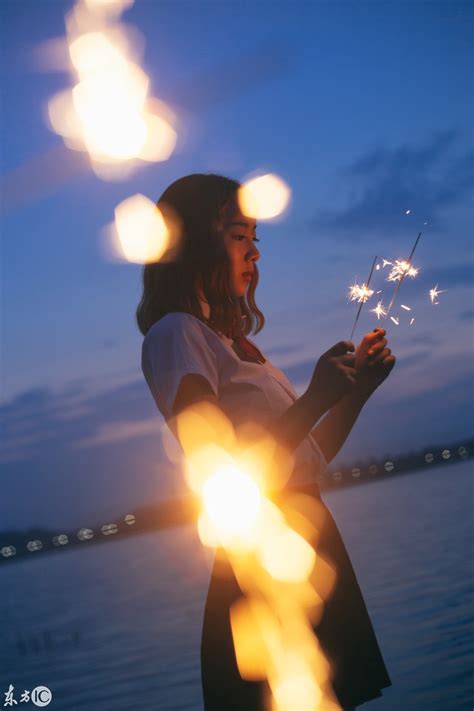 仙女棒怎么用（一组图集教你 玩”仙女棒——男生们学着点，这才是浪漫！） 说明书网