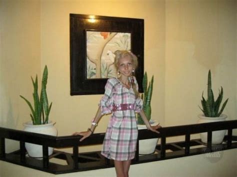 Inilah Gadis Cantik Yang Paling Ramping Di Dunia Berita Sensasi