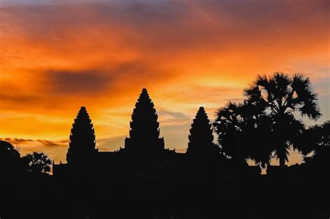 Premium Photo Angor Wat At Dawn Temple Silhouette Buddhist Temple Complex In Cambodia