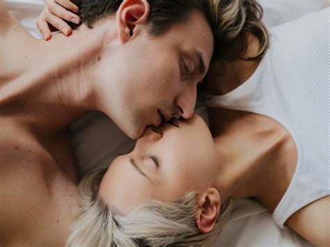 Sex Habits आपकी सेक्स लाइफ़ के ये किलर्स जिनसे आप बचकर रहें These Killers Of Sex Life From