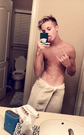 Mark Thomas Image ThisVid Tube