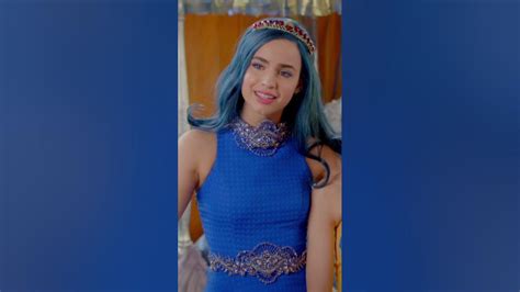 Descendants 2 Evie And Mel Conversation Dove Cameron Sofia Carson