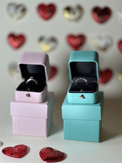 Коробка для каблучки шкіряна — ціна 595 грн у каталозі Коробки Купити