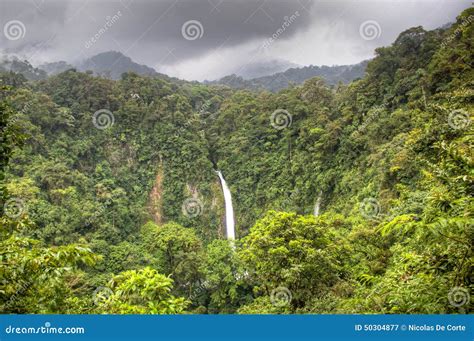 Cachoeira De Fortuna Do La No Parque Nacional De Arenal Costa Rica