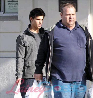 Taylor Lautner 2019 Girlfriend Net Worth Tattoos Smoking And Body
