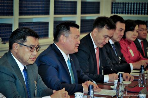 УИХ ын дэд дарга Л Мөнхбаатар Шведийн Хаант Улсын Риксдагт албан ёсны