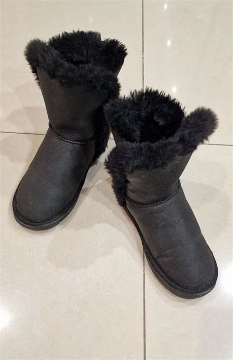 Уггі — ціна 380 грн у каталозі Уггі Купити жіночі речі за доступною ціною на Шафі Україна