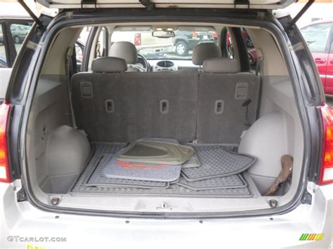 2004 Saturn Vue Red Line Awd Trunk Photos