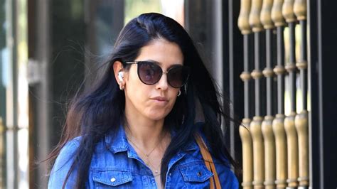 Gabriela Guillén se escapa sola a Huelva en mitad de la tormenta y le reza a la Virgen del Rocío