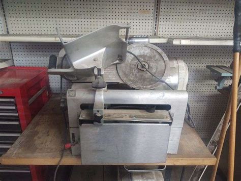 Globe Model 775l Commercial Meat Slicer Mclaughlin Auctioneers Llc Mc