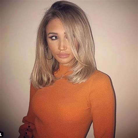 Megan Mckenna Strips Off Naked In The Bath Before Belting Out Incredible Vocals The Mirror