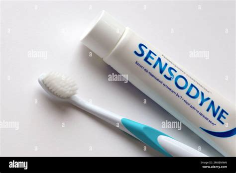 Fluorine Uses Toothpaste