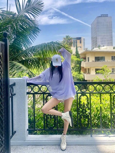 台湾 小演员【小楊冪】來美國紐約了法拉盛楼凤网私钟约炮找小姐私家会所外围按摩