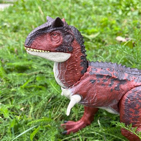 Jurassic Carnotaurus Toro Large Dinosaur Primal Attack Feature Sounds Movable Joints Plastic Toy