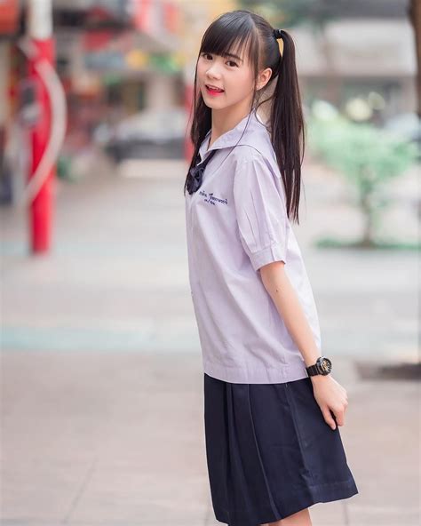 สุขสันต์วันเด็กค่าา 👧🏻 เอาชุดนักเรียนตอนม ต้นของไอซ์มาฝาก~ ชีวิตตอนม