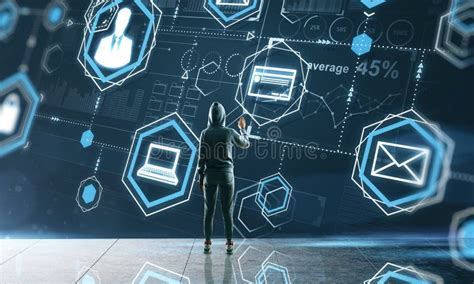 Hacker No Hoodie Usando O Holograma De Rede De Mapas De Nuvem