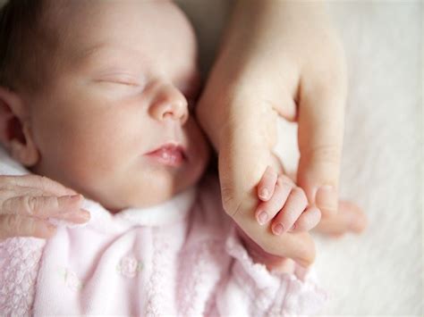 4 curiosità da sapere sui primi giorni del neonato - Passione Mamma