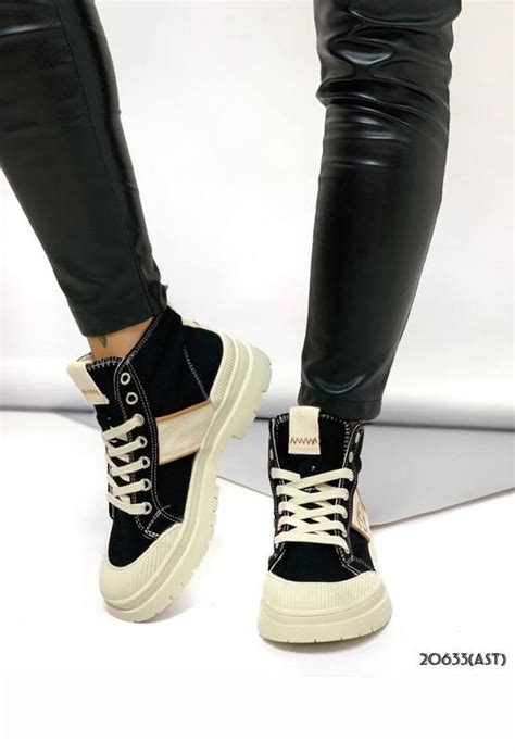 Високі текстильні кеди — ціна 790 грн у каталозі Кеди Купити жіночі речі за доступною ціною на