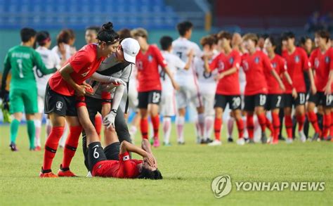 다리에 쥐 날정도로 열심히 뛴 전가을 연합뉴스